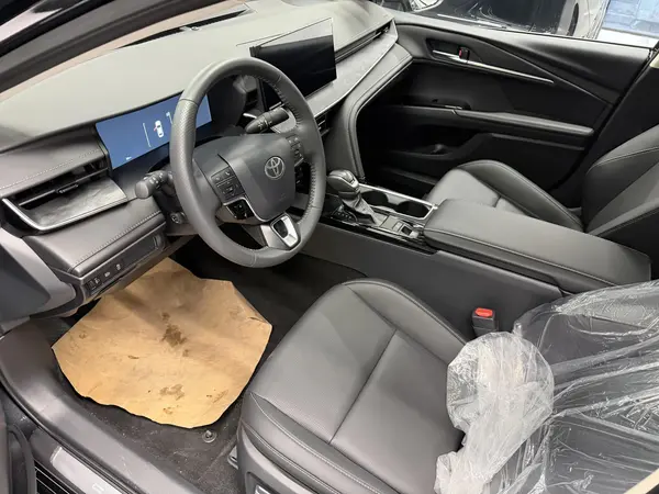 تویوتا کمری هیبرید 2.5 لیتر پریمیوم ادیشن فروشی امروز یکشنبه 2 آذر | باما